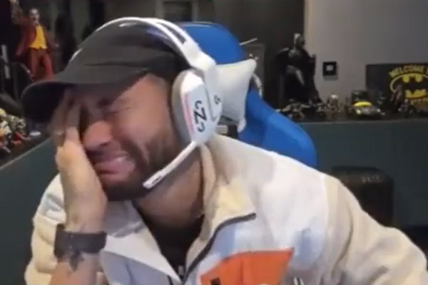 Reacción de Neymar tras perder un millón de euros jugando póker hace estallar las redes