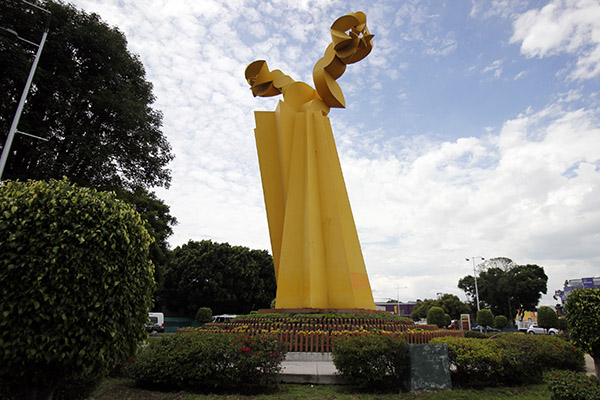 El “Ángel Custodio” y los monumentos más feos y raros en México