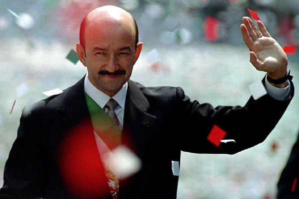 Carlos Salinas de Gortari: un antes y un después en la política mexicana