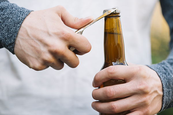 De la botella al crimen: ¿cómo impacta el alcohol en la incidencia ...