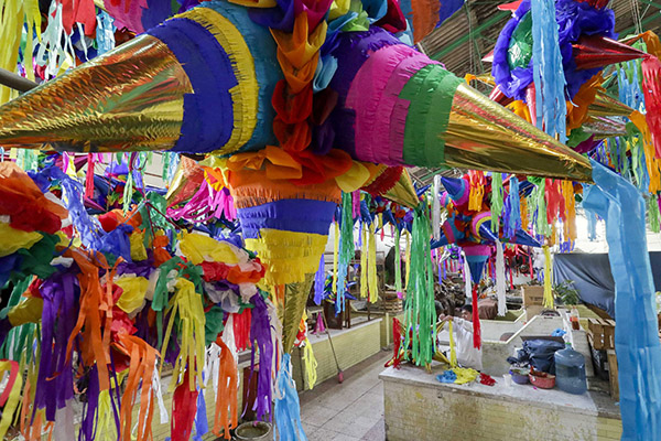 ¡Dale, dale, dale! Esto te cuesta armar una piñata para las posadas